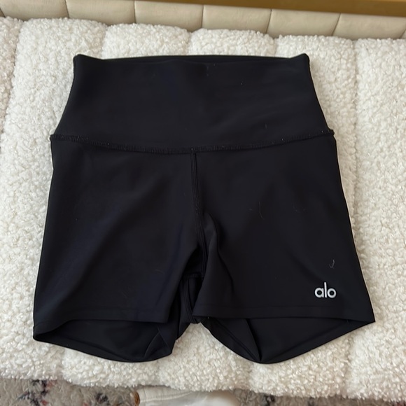 ALO Yoga | Shorts | Alo 3 In Shorts | Poshmark
